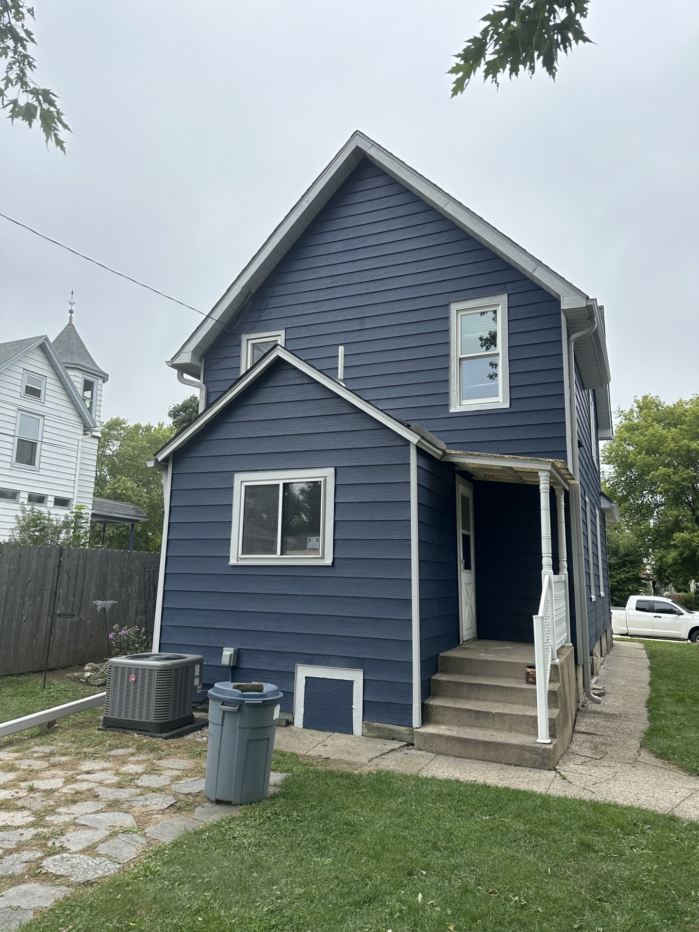 Painting your aluminum siding with Rhino Shield